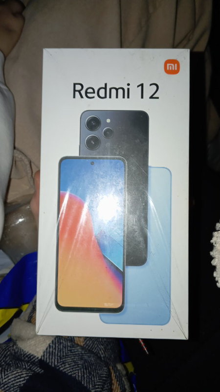 Продам Редми 12 память 256/8
