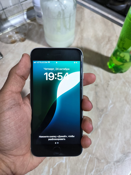 Продаётся iPhone se