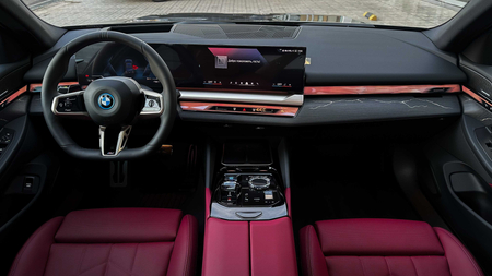 Продам новый BMW XM Гибрид
