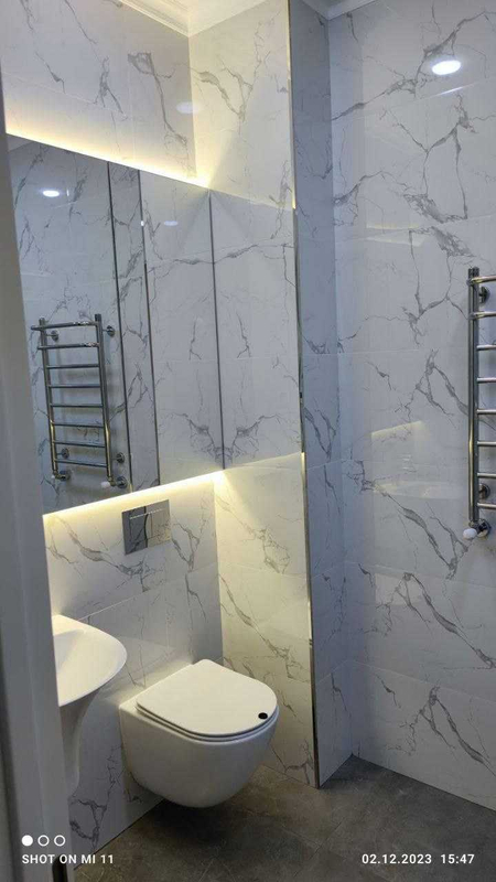 Продается  возле Алайского  ГАБУС 3/4/5 111м2 с рем.,мебелью