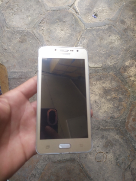 Мобил телефони сотилади Samsung Prime  532
