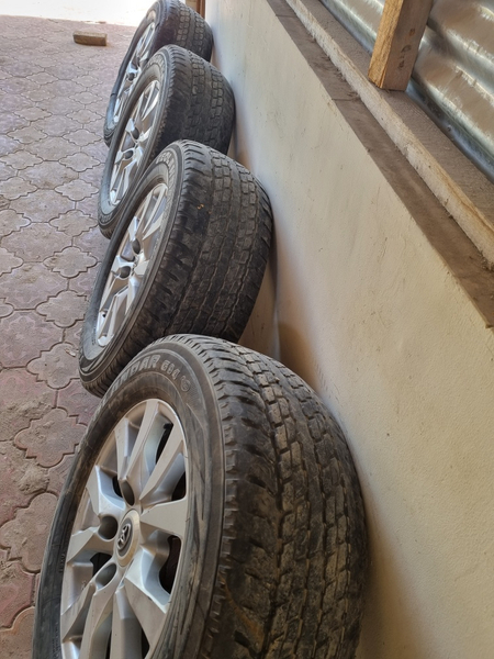 Продам колёса от Toyota L200