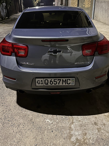 Malibu 1 sotiladi ideal