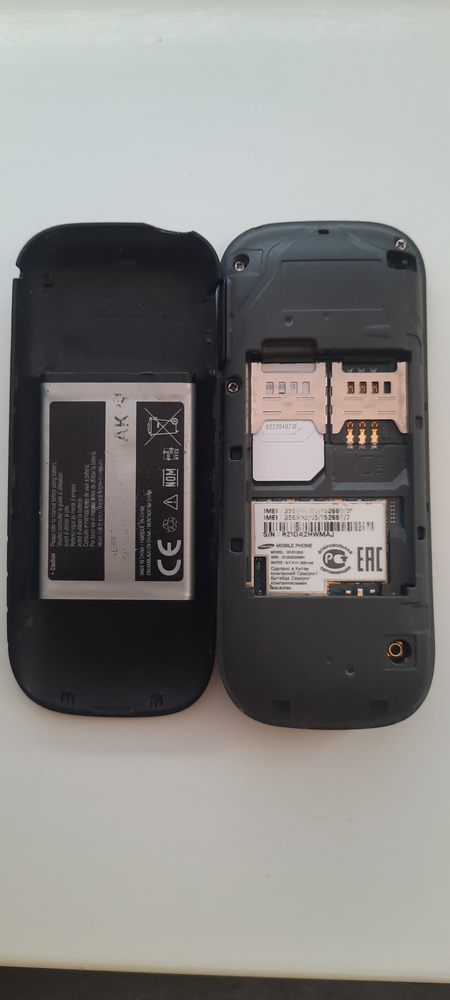 Samsung GT-E 1202i