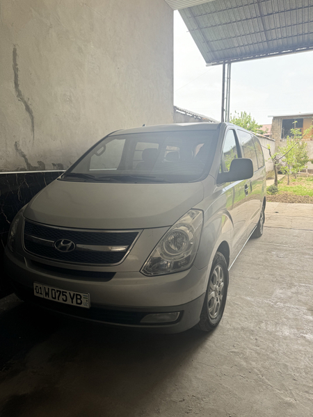 Hyundai starex 2009
