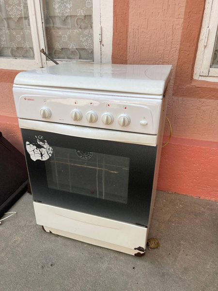 Gaz plita sotiladi
