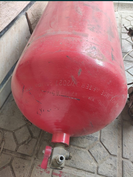 Metan gazbalon sotiladi