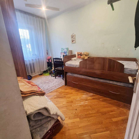Садык Азимова 77 серия  3/4/5 . 80кв.м . Ор-р 145 школа