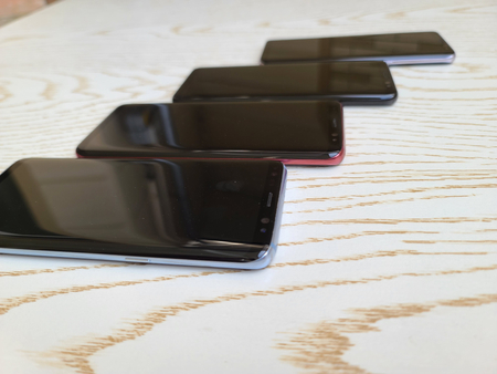 Samsung Galaxy S8 DUOS. OzU 4 GB. Hotira 64 GB. Rangla Narxla Har Xil