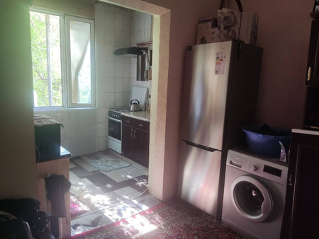 Axmad Yugnaki Kvartira sotiladi 2/2/5 balkon 2x6 ipoteka Xizmati bor
