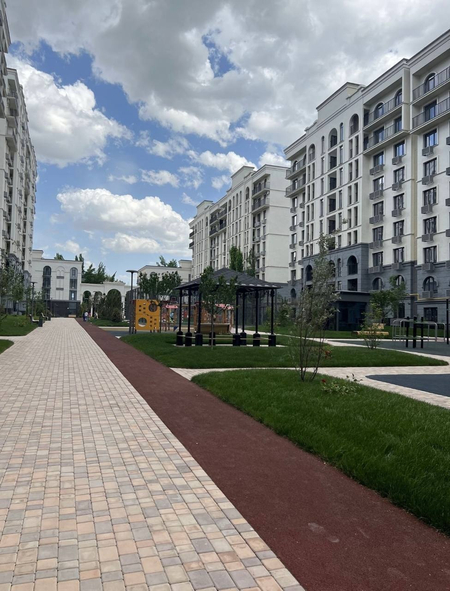 Продам квартиру Буюк ипак йули NRG Sayram 4/1/12 155m2