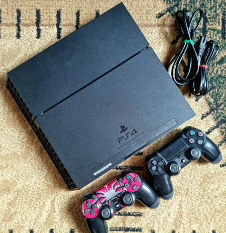 Playstation 4 500 gb yangi 3-reviziya plomba