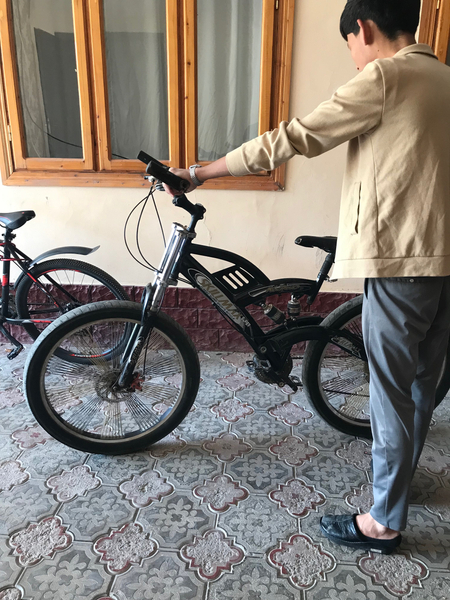 velosiped sotiladi 2 ta amartizatrli arzonga