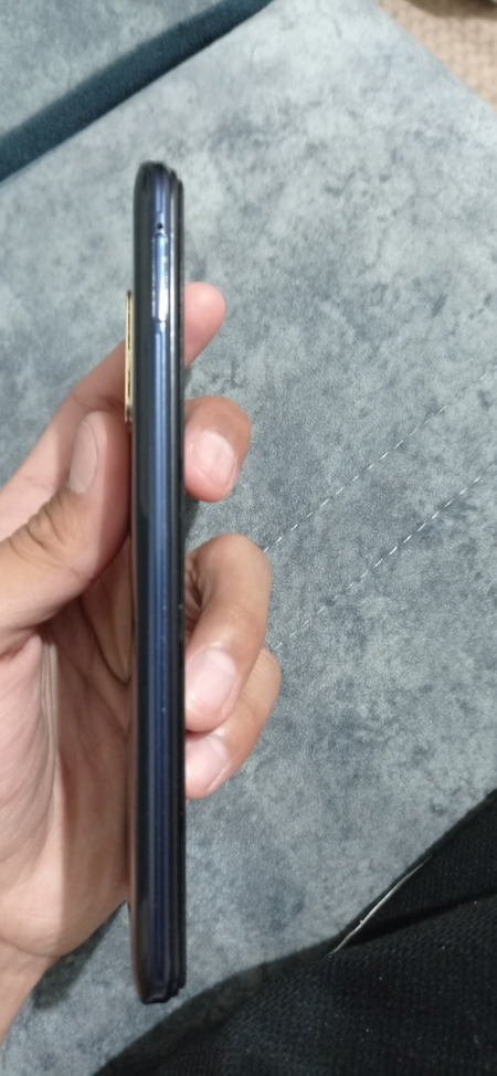 Vivo y19 4/128 gb