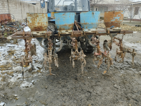 Kultivatir 70+80 qatorlarga moslangan