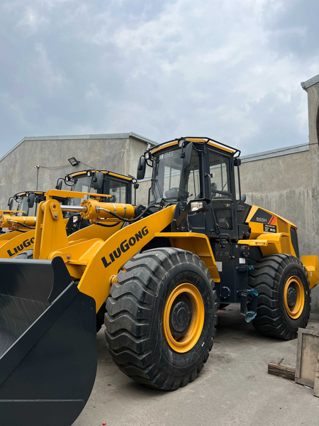 Yangi model, LiuGong Yuklagich 855H MAX