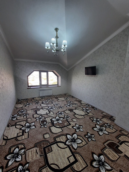Срочно продаётся 2х комнотная квартира. Фрунзе. Мансард.50м2.новат рес