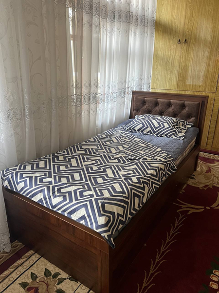 Sandiqli kravatt Tekkisbosh
