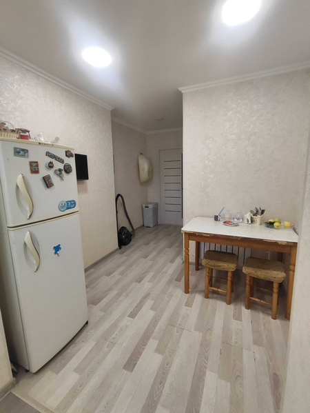 Срочно продается квартира Куйлюк-3  у метро школа 263 Корзинка