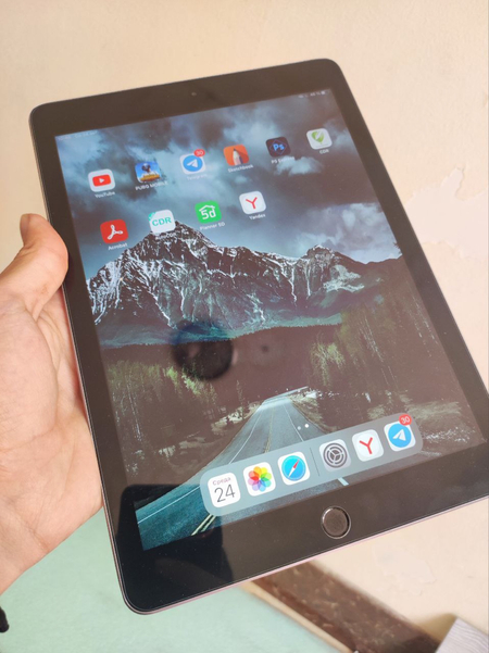 Ipad6 wifi  karobka yoq