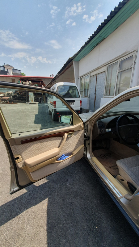 Mercedes-Benz w202