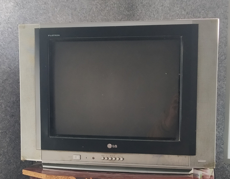 Телевизор LG Flatron.