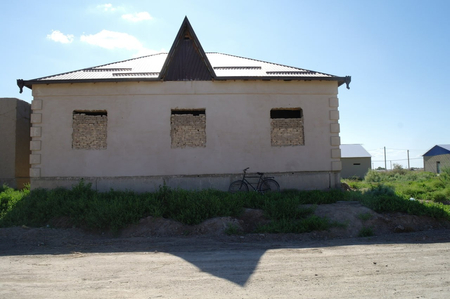 467/24-санлы жай Хан Торе де жайласкан 6 соток 3 болмели жер жай сатыл