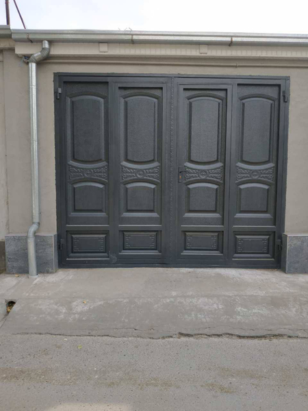 Uy sotiladi Yangi Hayot 5 xona