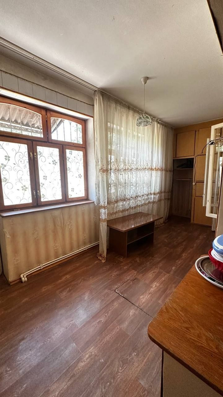 Продаётся 1/1/4 на м-в ТТЗ 1