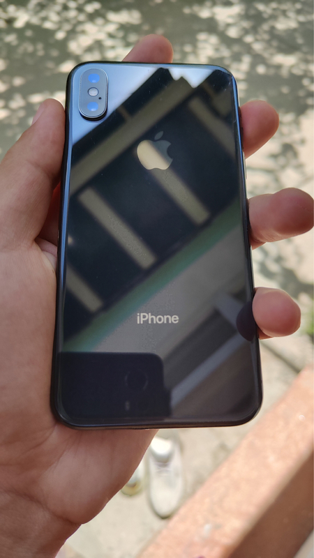 iPhone X царапины нету