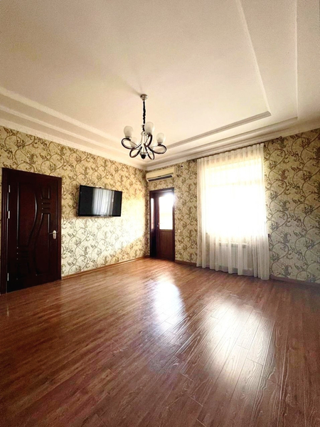 Продаётся Мирзо Улугбекский район, улица Олтинтепа 4комнаты 2.45соток