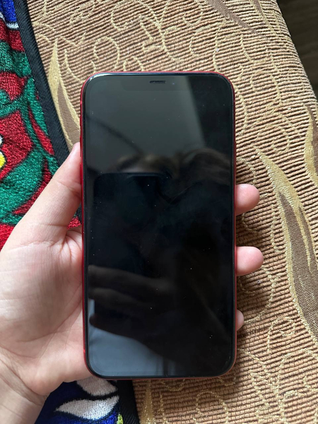 iPhone 11 64 Gb Qizil