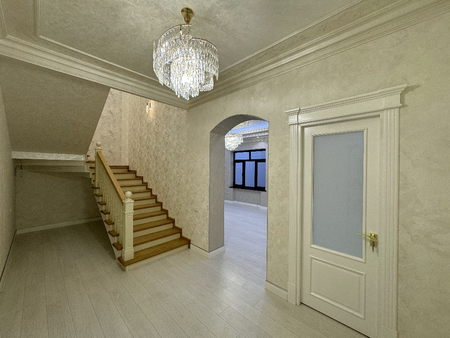 Nazarbek 8 maktab