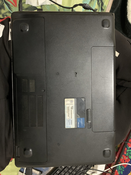 Noutbuk Asus core i7