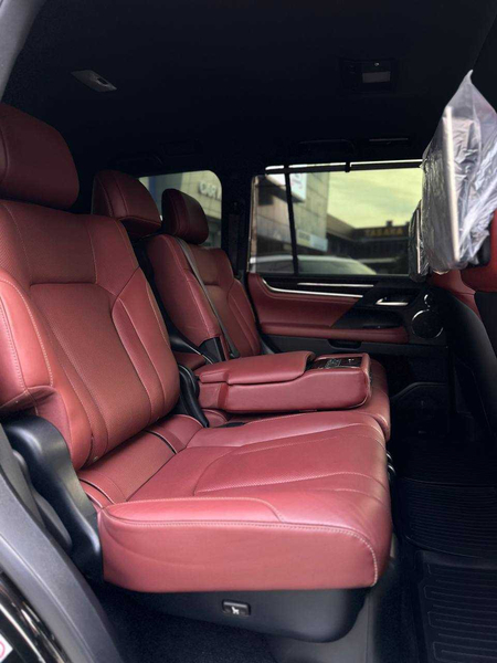 Lexus LX 570 Автомобиль в идеальном состоянии