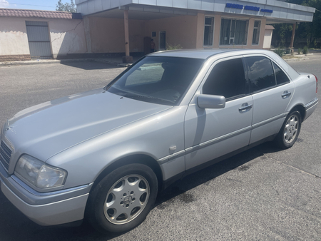 Продается Мерседес w202