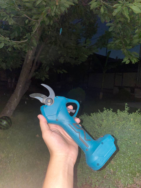 Tok qaychi 2 akumlatorli optom narxlarda