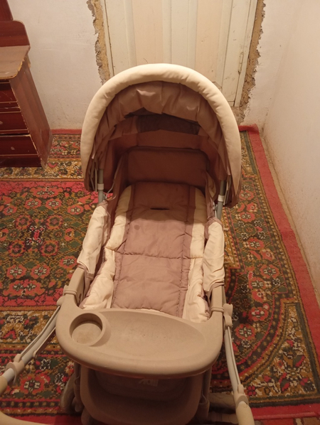 Продам  детскую кроватку и коляску