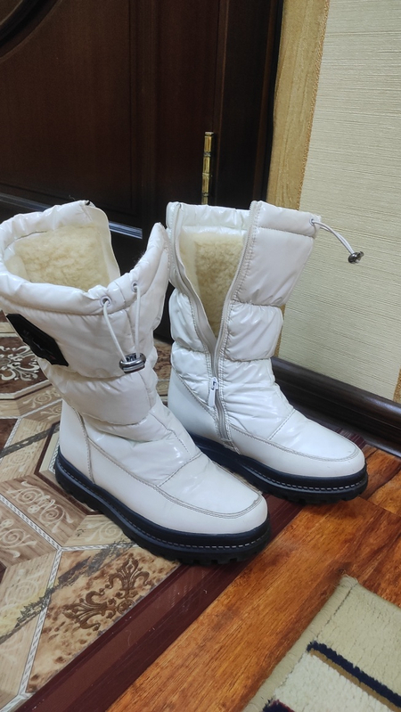 Qishgi etik,qizla uchun,xolati yahshi,37 razmer