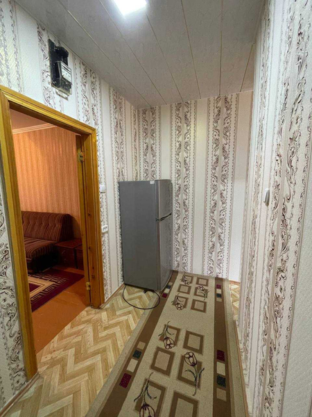 2 xonalik 2 etaj jarima maydonchasini oldida