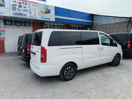 Jac m3 8+1 oq qorasi bor 1yil garantiya 1.8