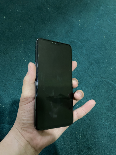 LG v50 ThinQ 5G Snapdragon 855 srochni sotiladi