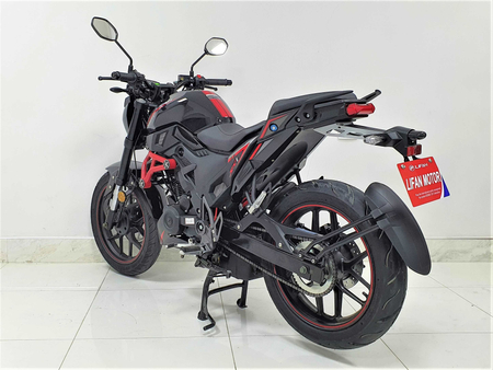 Мотоцикл LIFAN SR200 в Мотосалоне BIKELAND