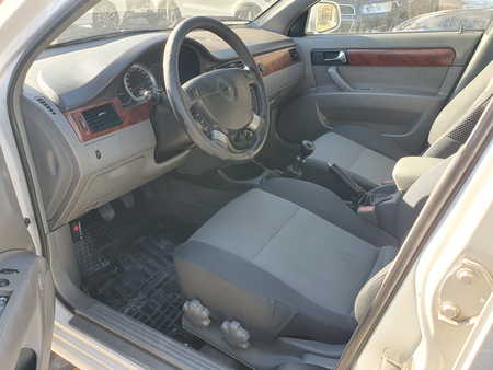 Chevrolet Gentra. Mexanika 2015. Yurgani 359000. Narxi 7300