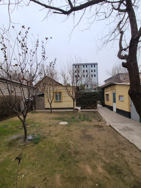 Продаётся участок рядом с паркетским рынком