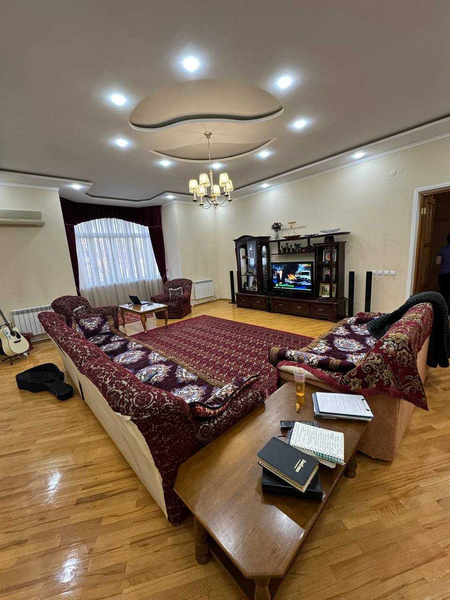 ул.С.Азимова Японское пос-во ГАБУС 4-комнатная 5/5 170 м² +мансарда