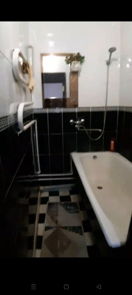 Navoiy dom sotiladi!