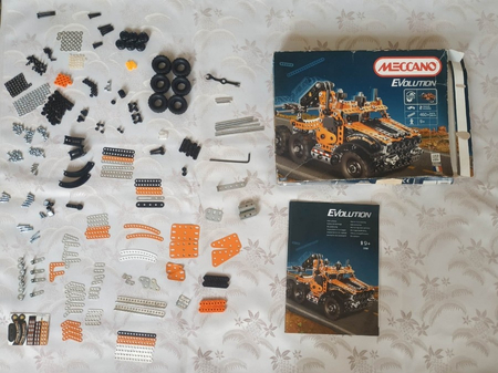 Конструктор Meccano Evolution. Франция.460 деталей.