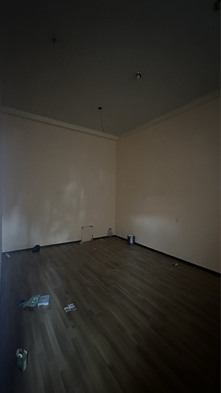 Kvartira sotiladi ofis uchun