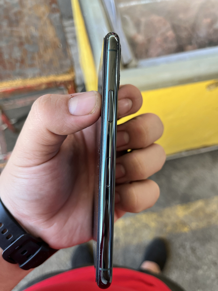 iphone 11 про сотилади холати идеалл